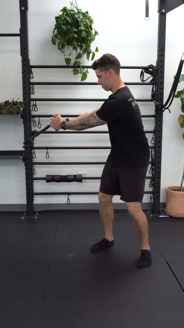 Eccentric Trunk Rotation - Band - [P]rehab