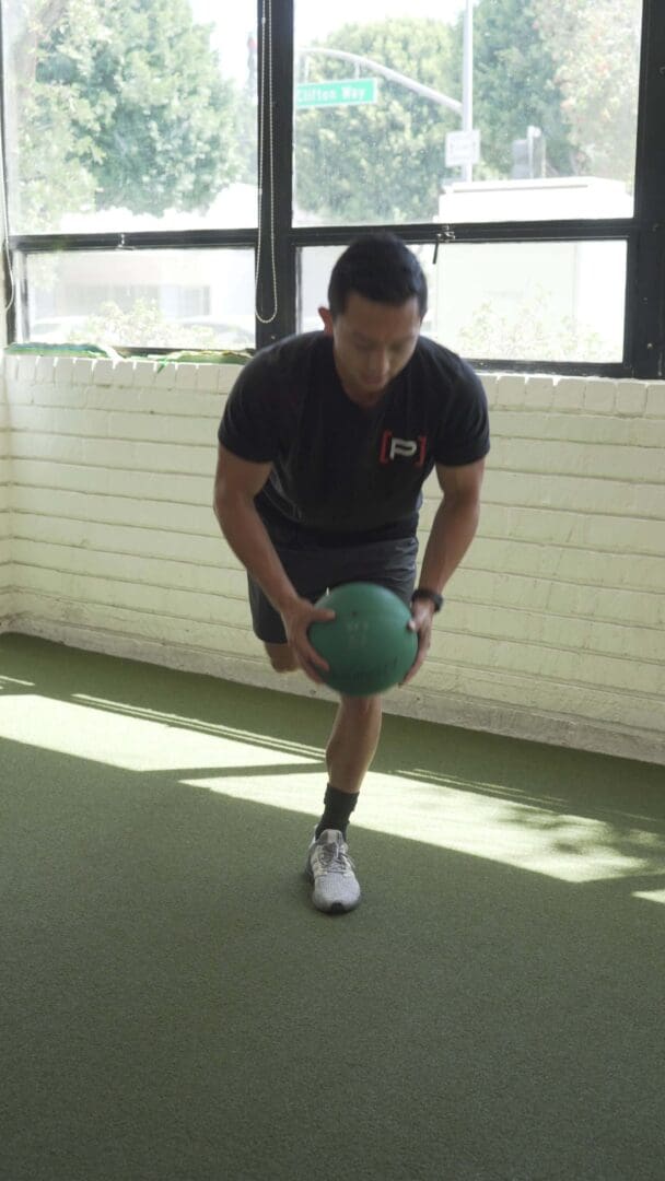 Single Leg RDL - Ball Toss - [P]rehab