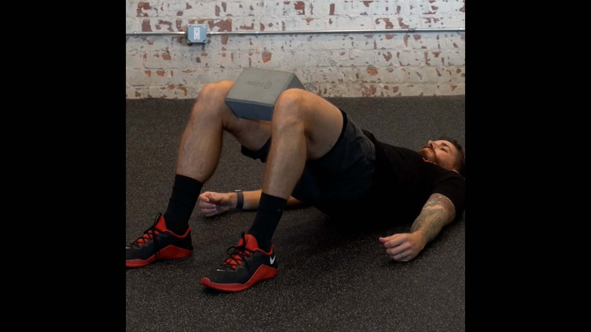 Isometric Bridge - Isometric Adduction - [P]rehab