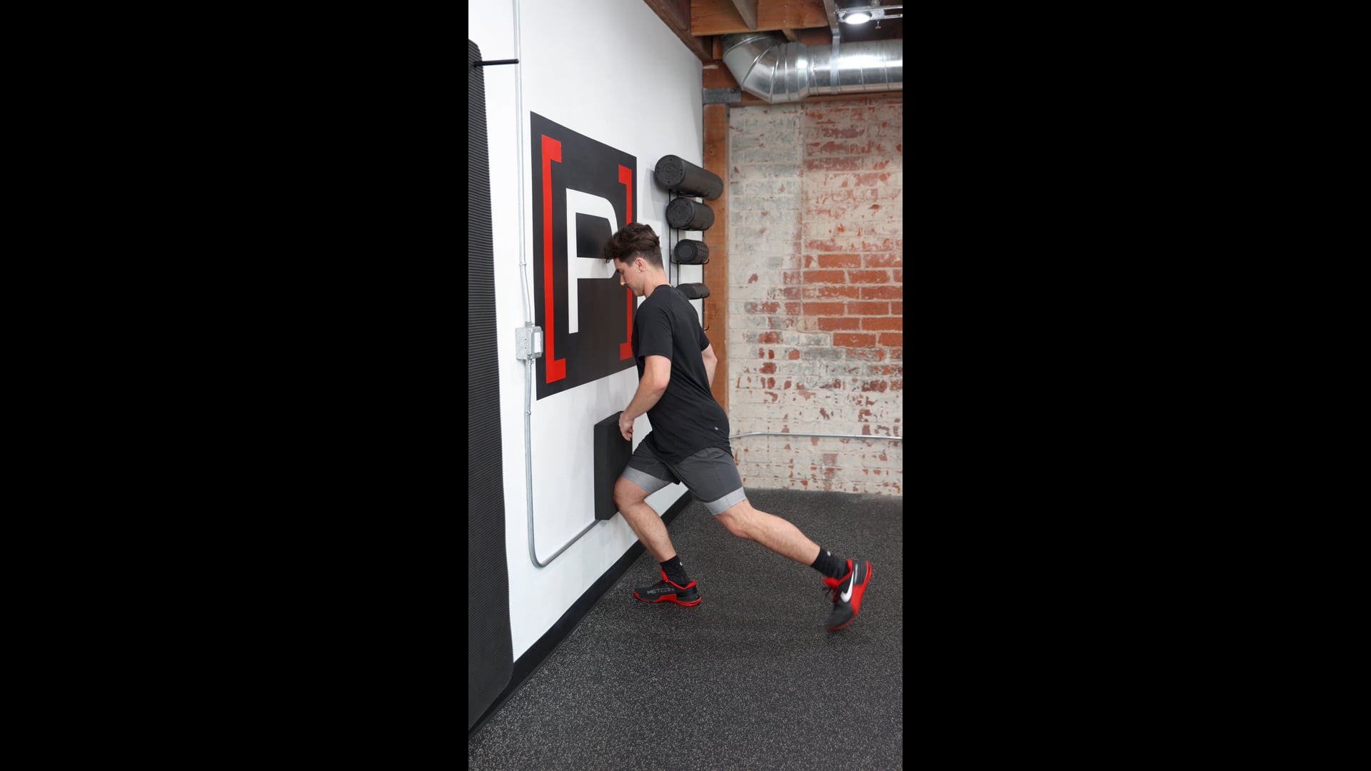 Knee to Post Split Squat - [P]rehab